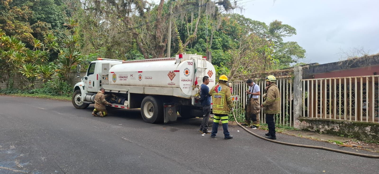 Atiende PC incendio en vivienda abandonada en Fortín - El Portal Noticias